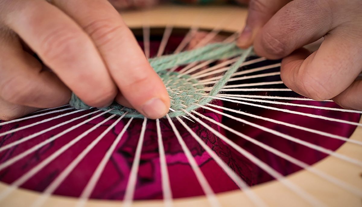 A unique weaving workshop in the heart of Athens | DGC